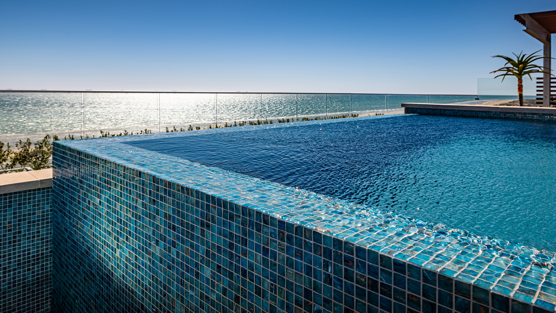 OMG Pools | We build beautiful pools